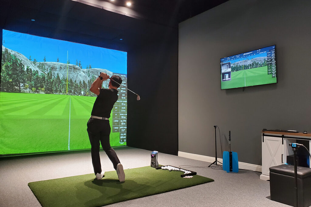 The City Golf - Largest Premium Indoor Golf Range in Los Angeles